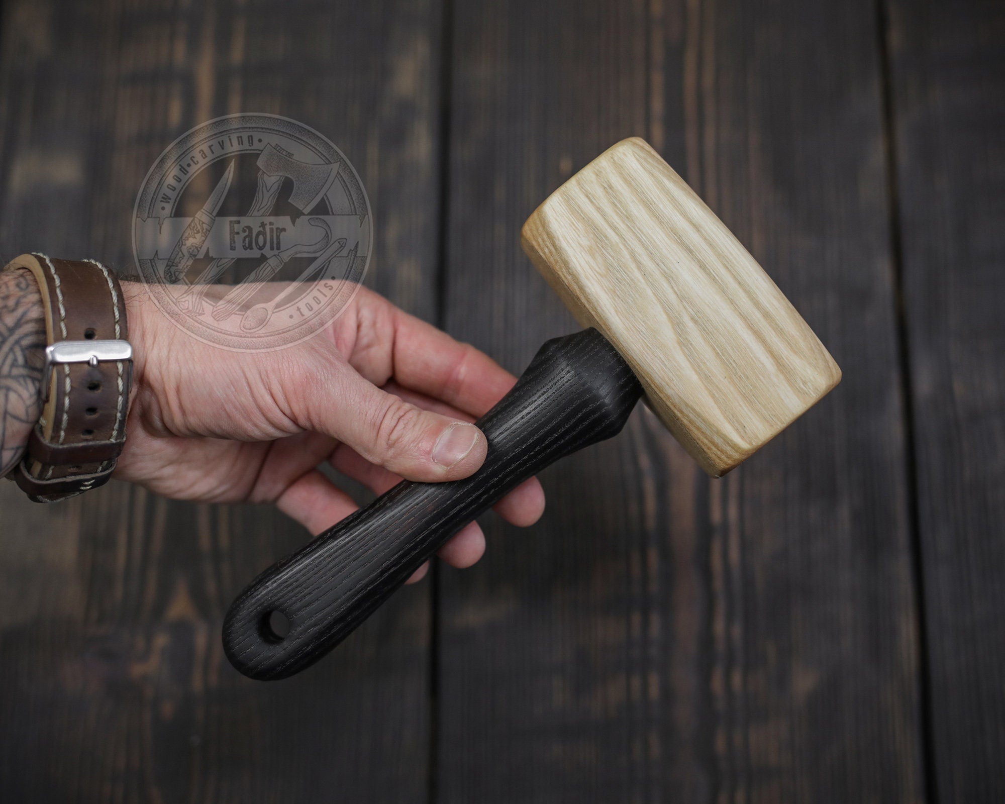 Small round wooden mallet with metal rings – Fadir.tool